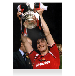 Bryan Robson Signed Manchester United Photo: 1985 FA Cup Winner